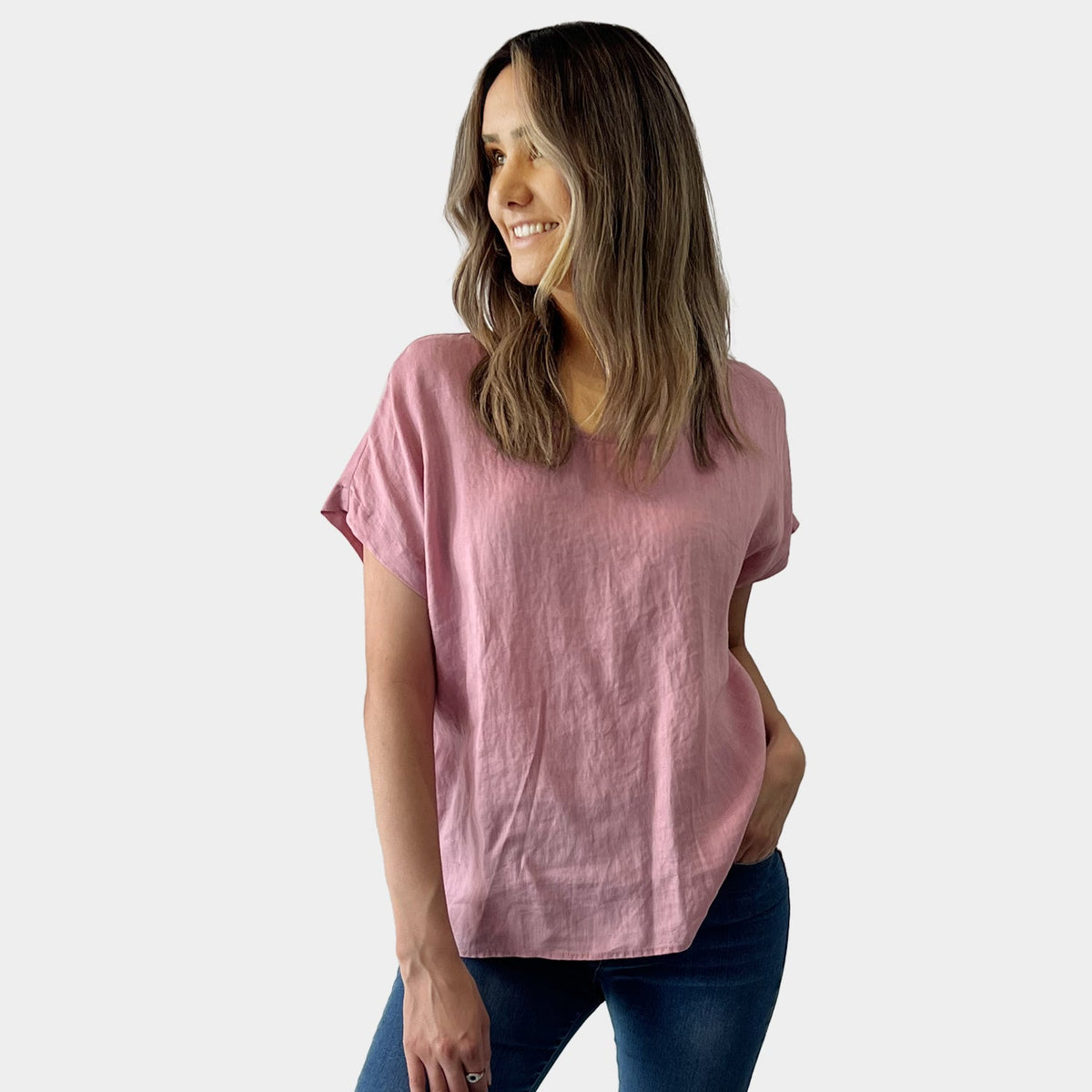 AM02415 BACK BUTTON TRIM 100%LINEN TOP – Amyic